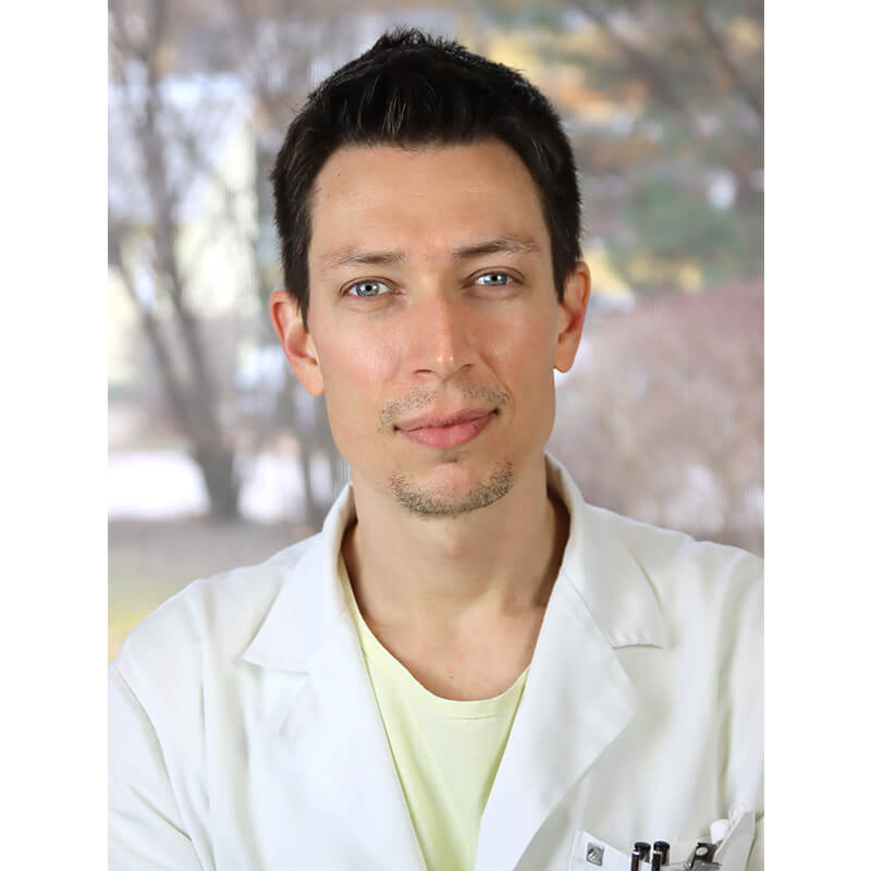 Dr. Bóta Balázs adjunktus, gyermeksebész szakorvos